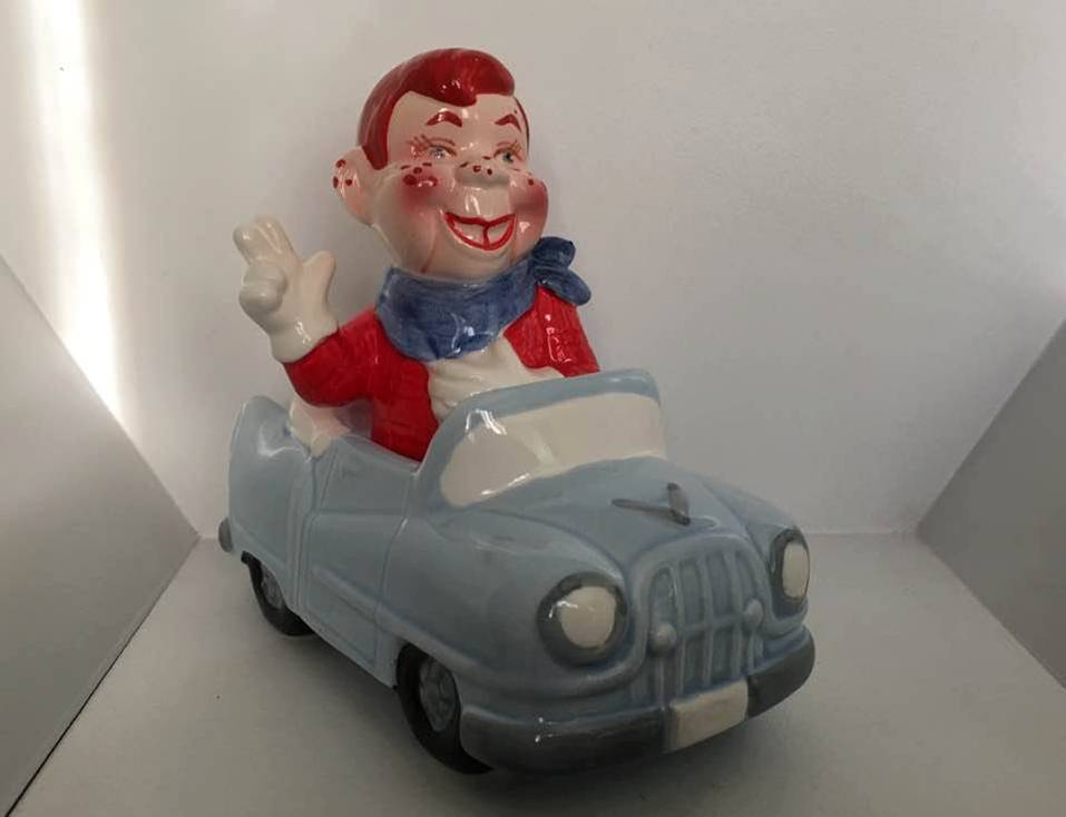 Shaking Up History (Part II) – 1900’s – Novelty Salt & Pepper Shakers Club